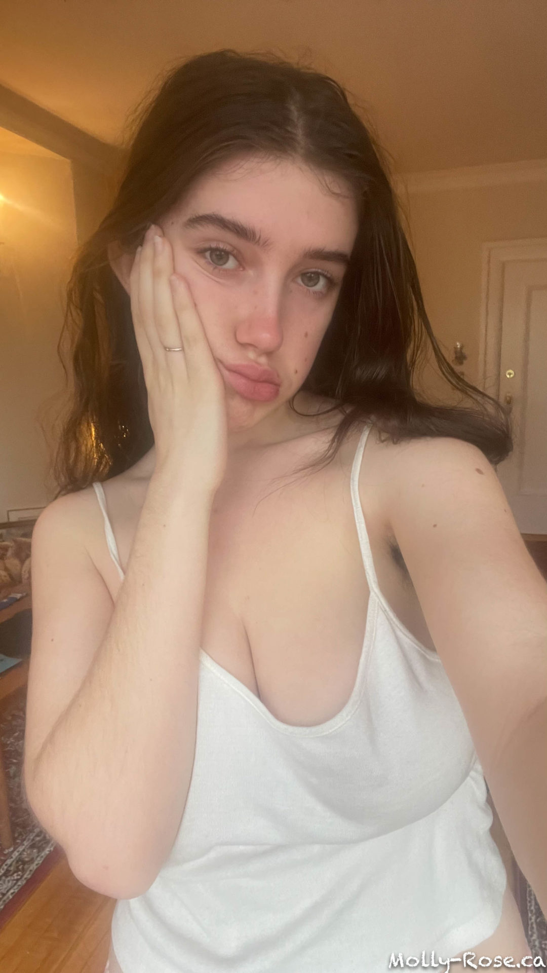 Mollys White Top W Deep Cleavage 30 High Res Pics Molly Rose